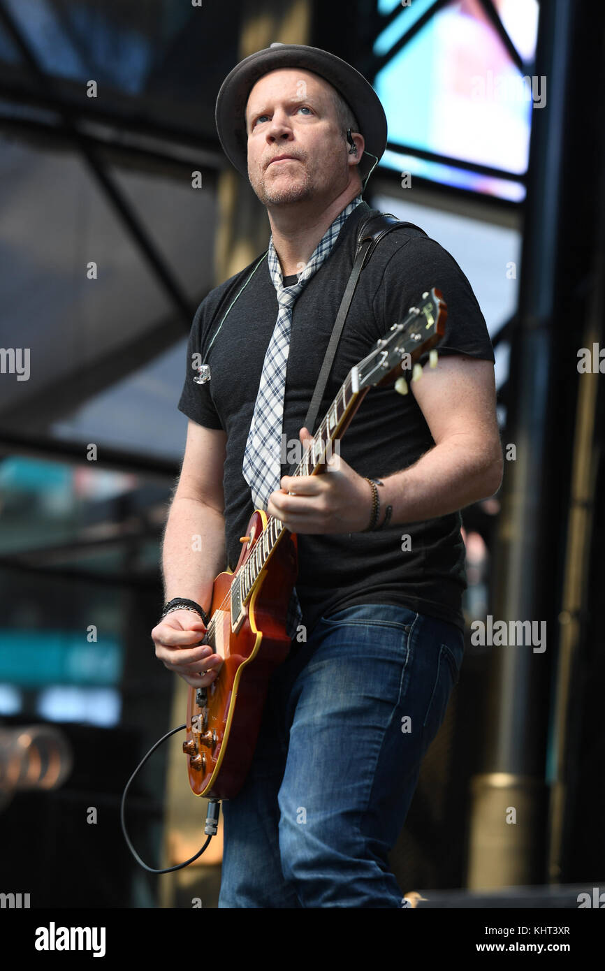 MIAMI GARDENS, FL - FEBRUARY 11: Dan Vickrey of Counting Crows performs ...