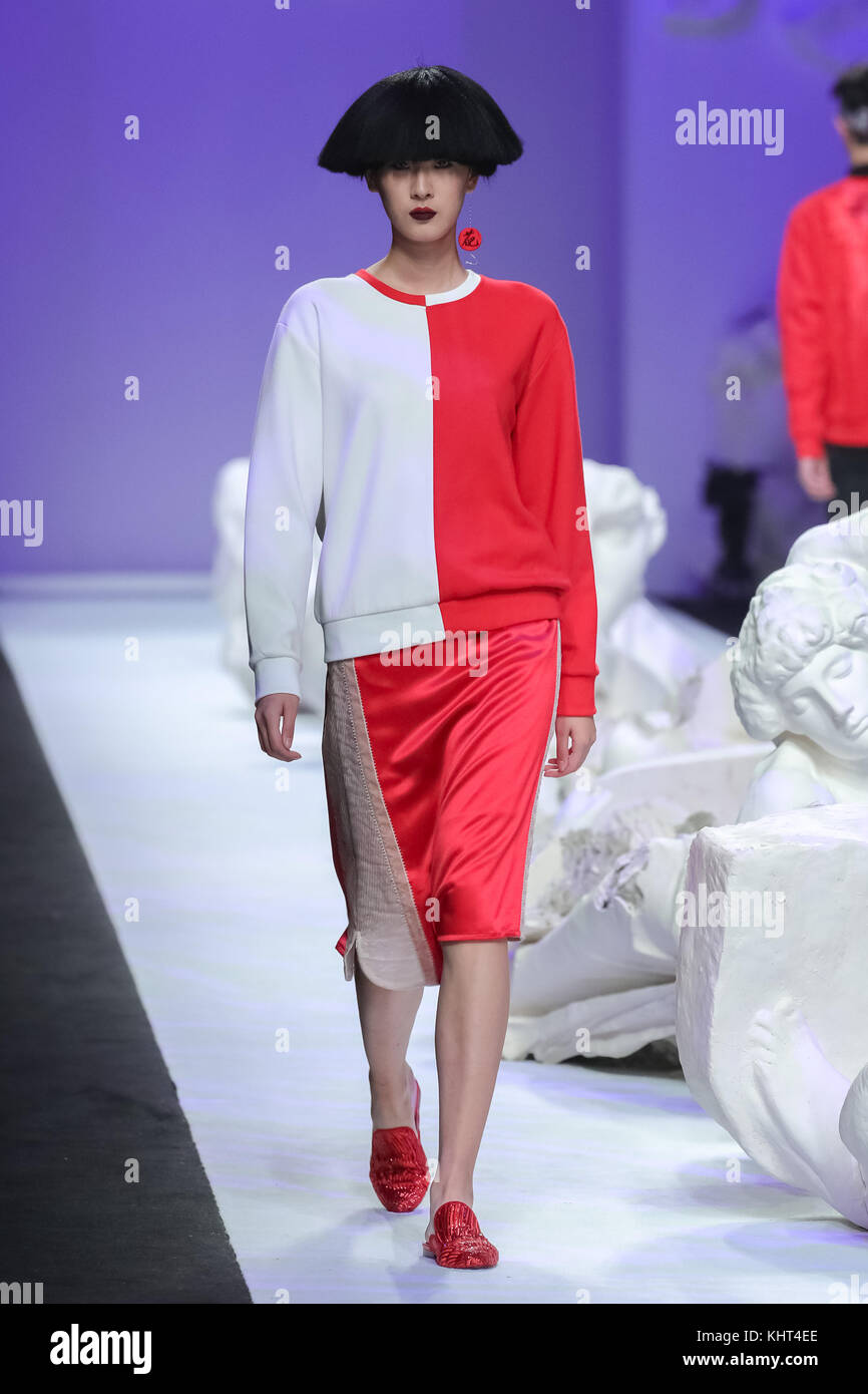 Shanghai Fashion Week Spring/Summer 2018 - Ji Cheng - Catwalk Featuring ...