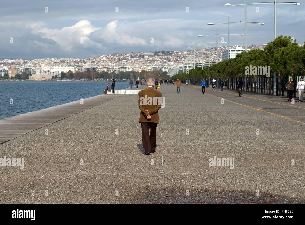 New Waterfront walkway, Thessaloniki, Greece Stock Photo - Alamy