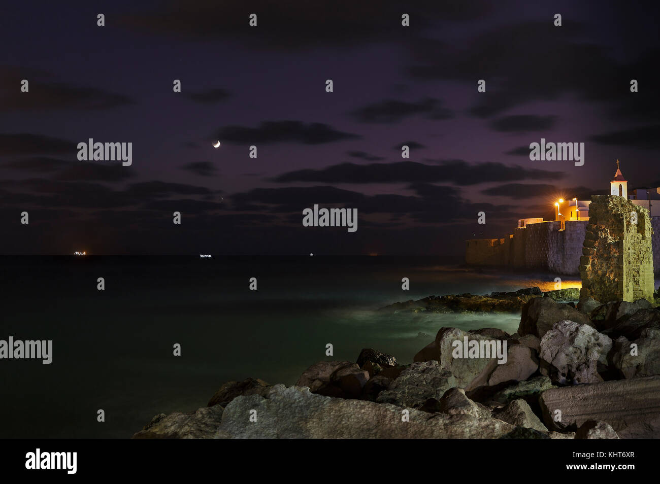 Famous moon hi-res stock photography and images - Alamy