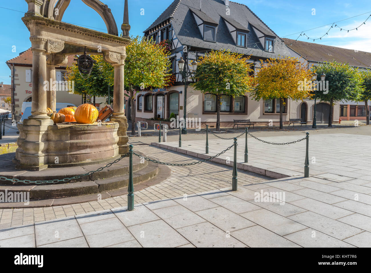 Medieval well village france hi-res stock photography and images - Alamy