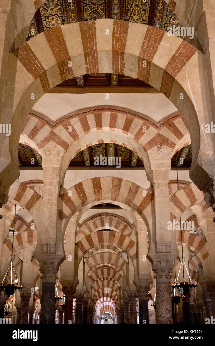 Spain arabic arch hi-res stock photography and images - Alamy