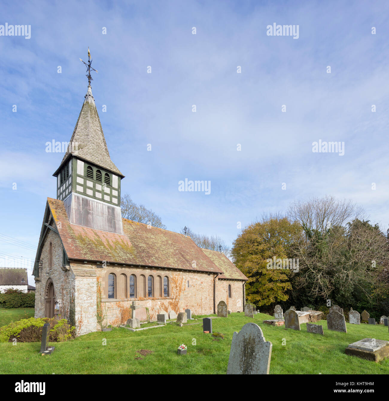 British village churches hi-res stock photography and images - Alamy