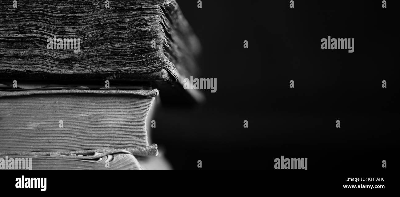 Background of old shabby books. Long background of vintage educa Stock ...