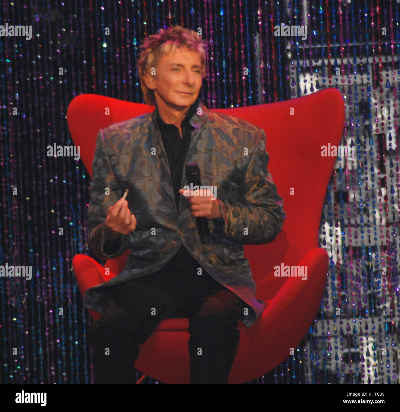 Smoking On Stage Stock Photos & Smoking On Stage Stock Images - Alamy