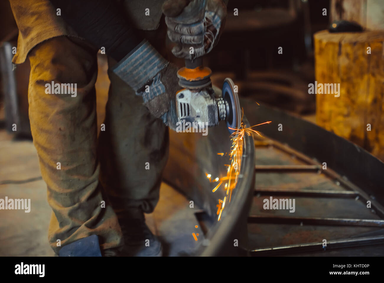 Circular saw work sparks fly hi-res stock photography and images - Alamy