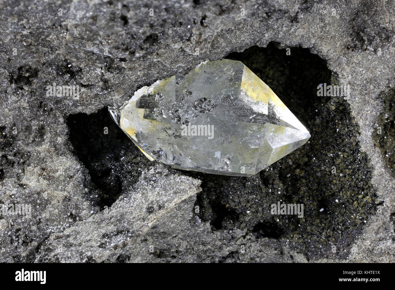 Diamond rock mineral hi-res stock photography and images - Alamy