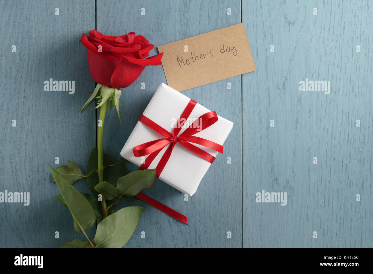 Single Red Rose Gift