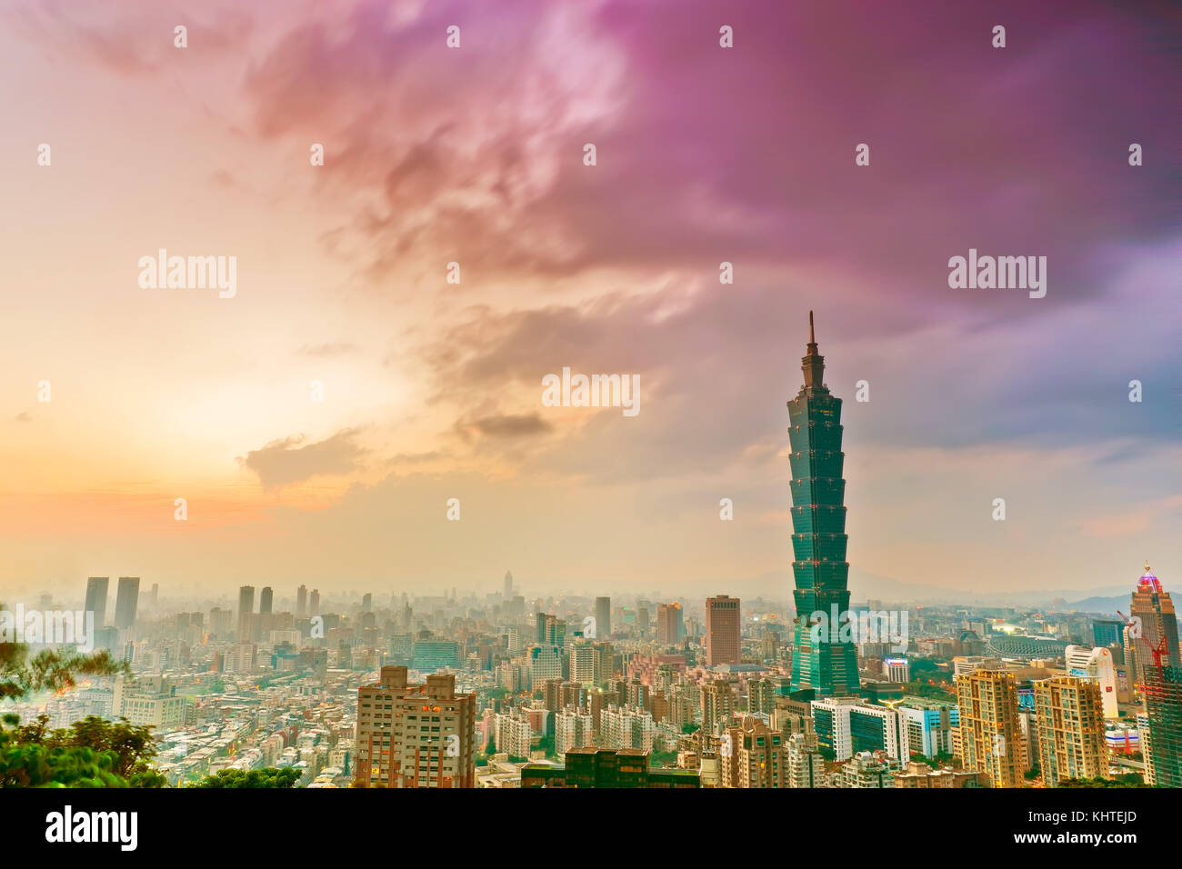 View of the skyline at sunset in Taipei, Taiwan Stock Photo - Alamy