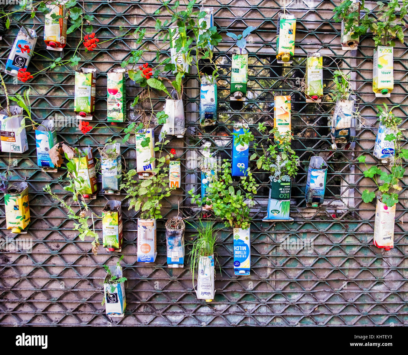 Juice boxes hi-res stock photography and images - Alamy