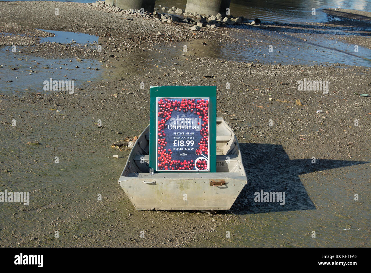 Advertising while entertaining hi-res stock photography and images - Alamy