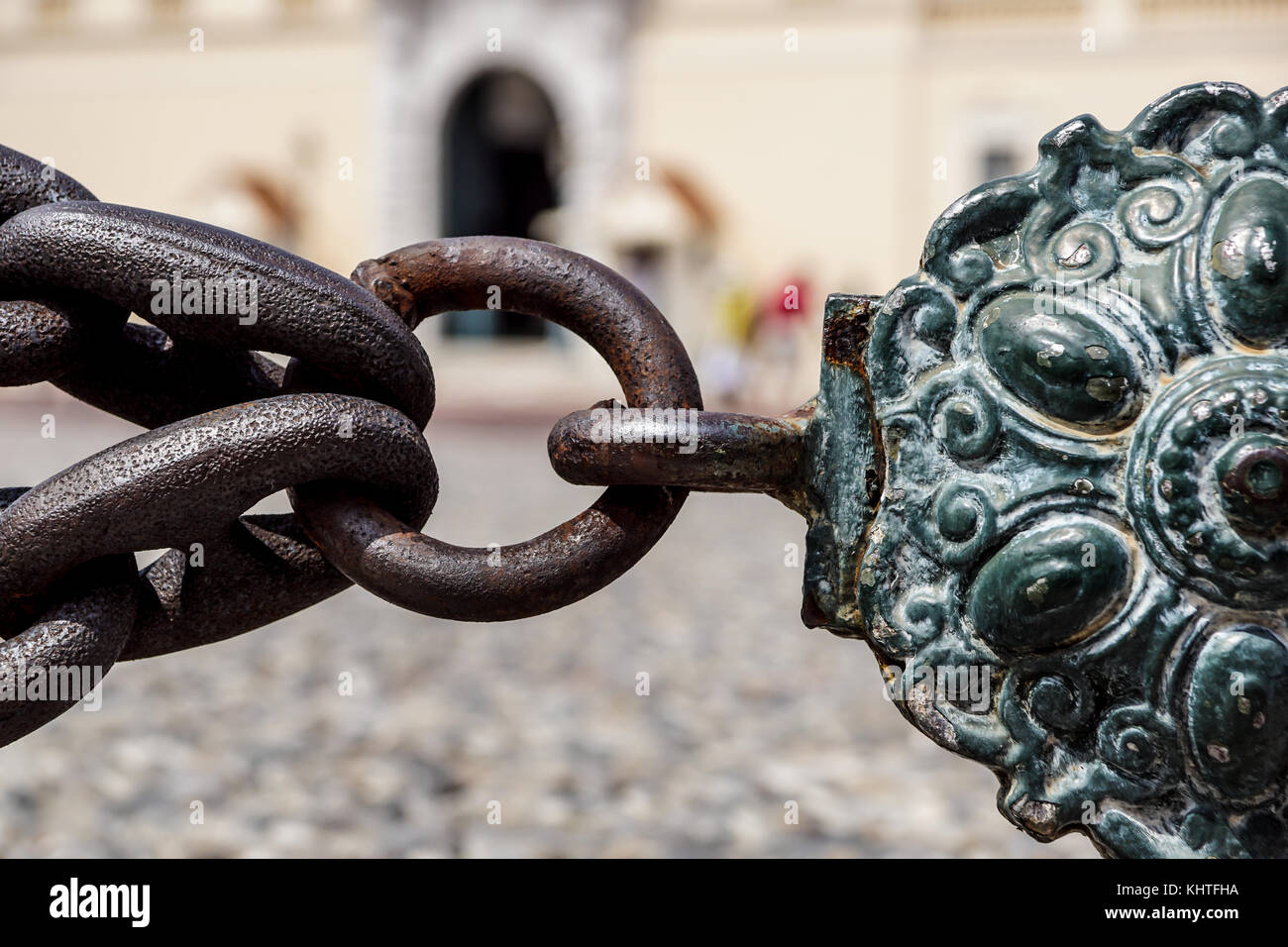 Steel chain links anchor hi-res stock photography and images - Alamy