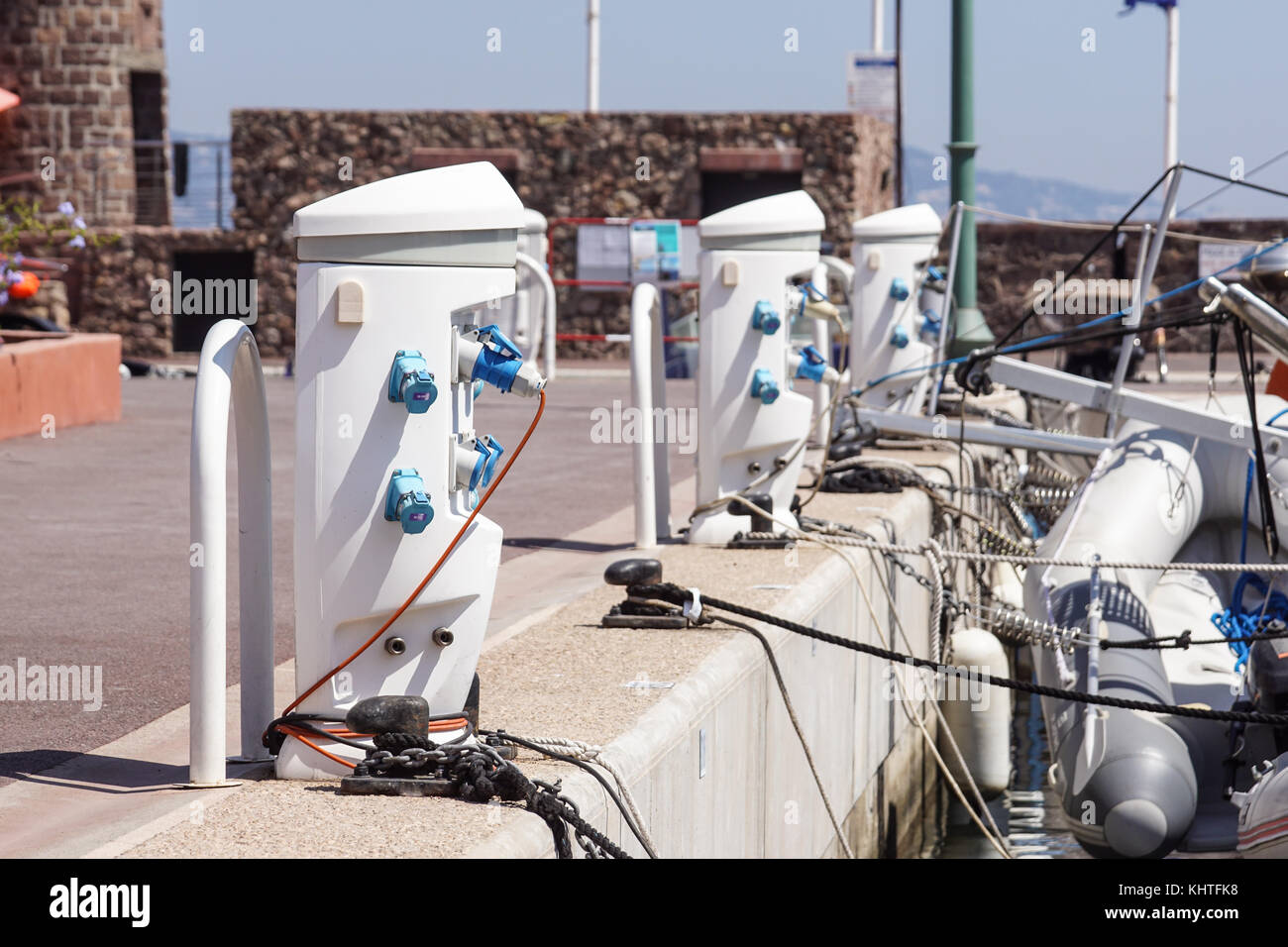 Shore Based Electricity Supply Appliance Power Supply And Battery ...
