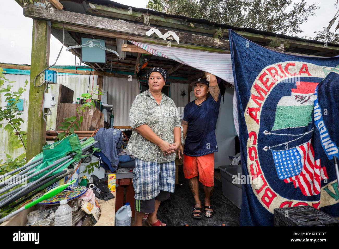 Rosharon, Texas - Cambodian immigrants Patty Ly, 50, and Sompong Ly, 48 ...