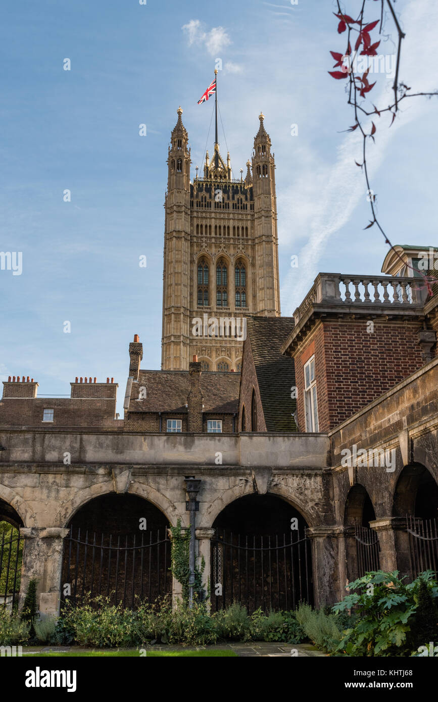 Inner court of Westminster Abby with the Victoria Tower in the ...