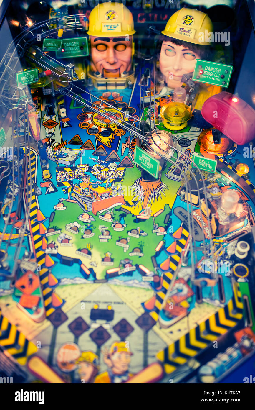 Pinball arcade game hi-res stock photography and images - Alamy