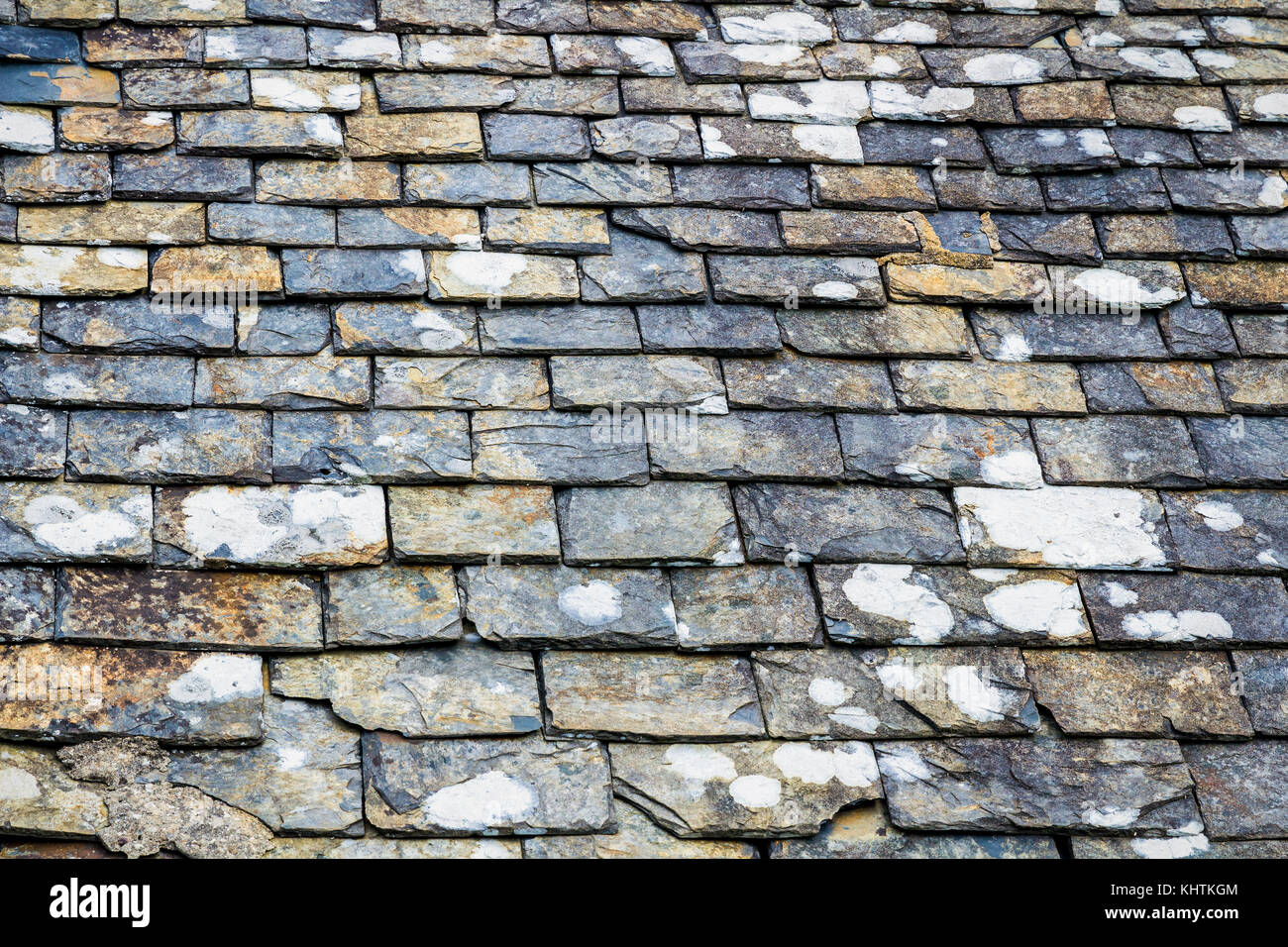 Old stone roof hi-res stock photography and images - Alamy