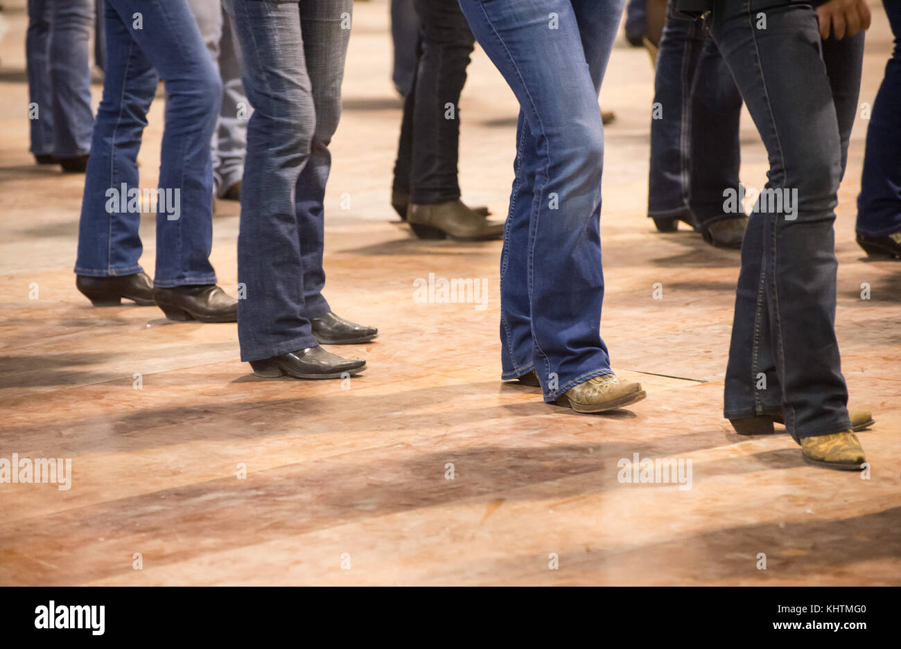 Line dance usa country music hi-res stock photography and images - Alamy