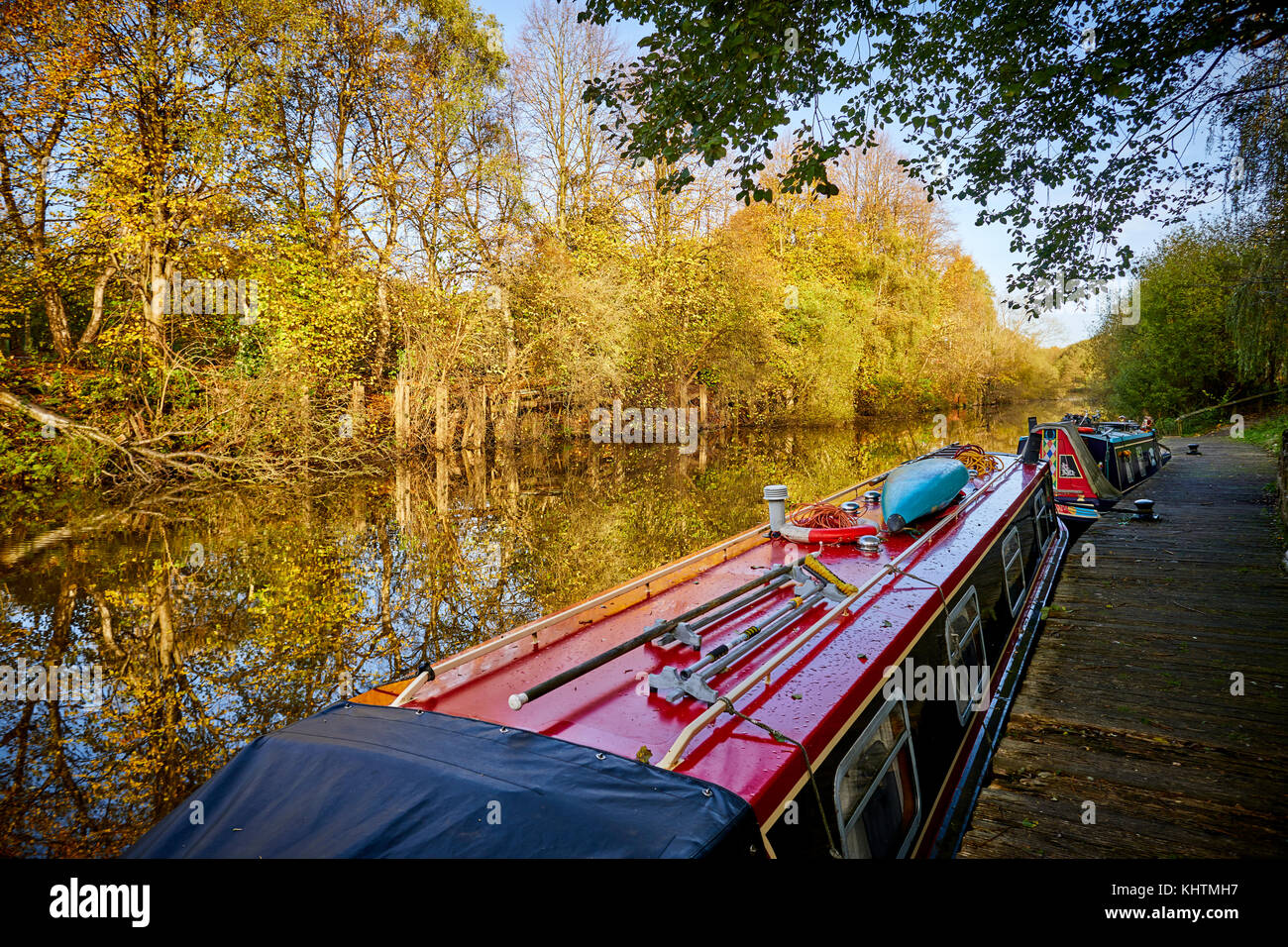 Autumn in Winsford The River Weaver leading to Bottom Flash Stock Photo ...