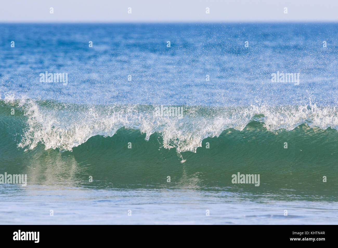 Atlantic Ocean waves in Cape Cod Stock Photo - Alamy