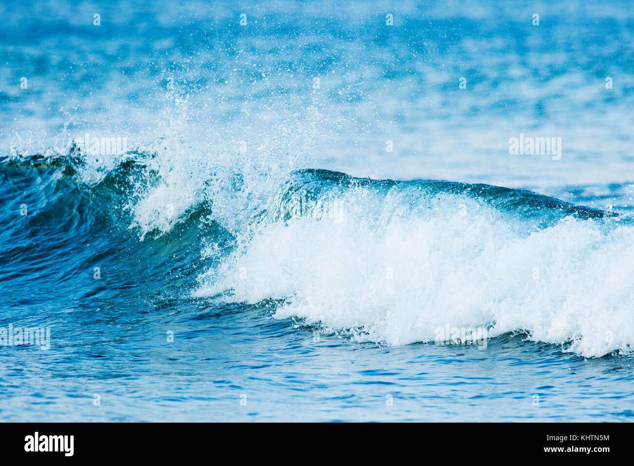 Atlantic Ocean waves in Cape Cod Stock Photo - Alamy