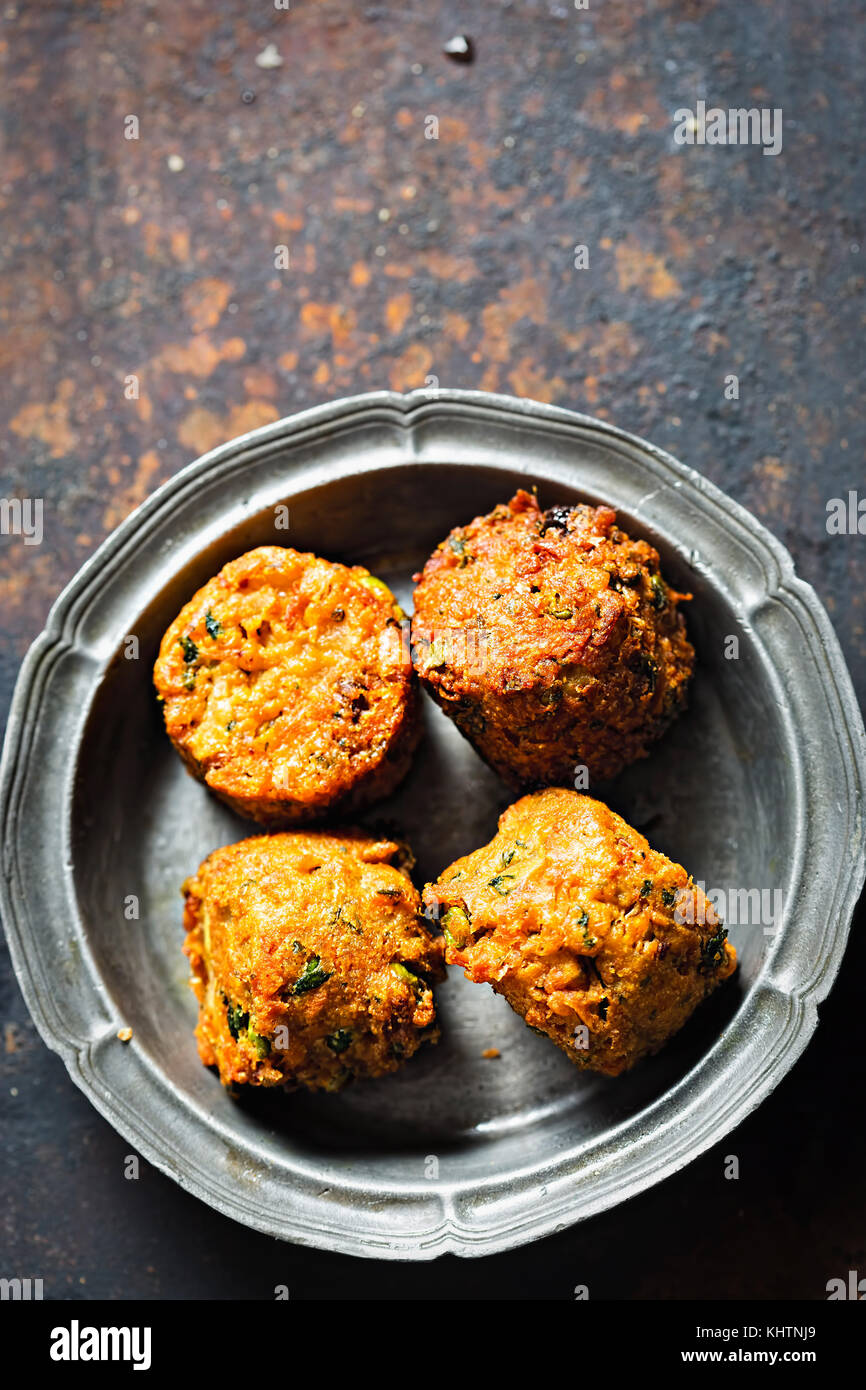 Vegetable spicy pakoras Stock Photo - Alamy