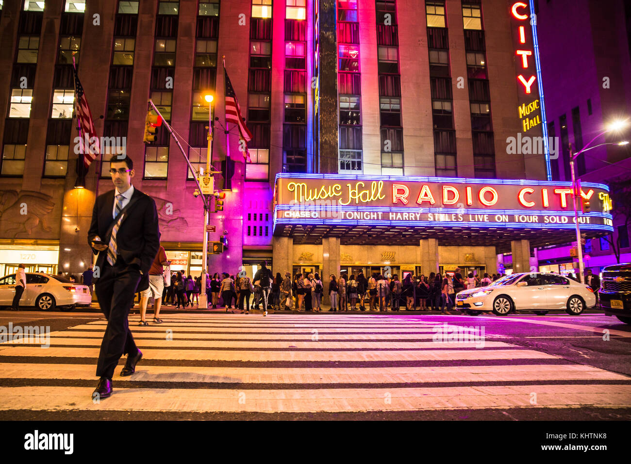 NEW YORK CITY - SEPTEMBER 28, 2017: View of busy night street scene ...
