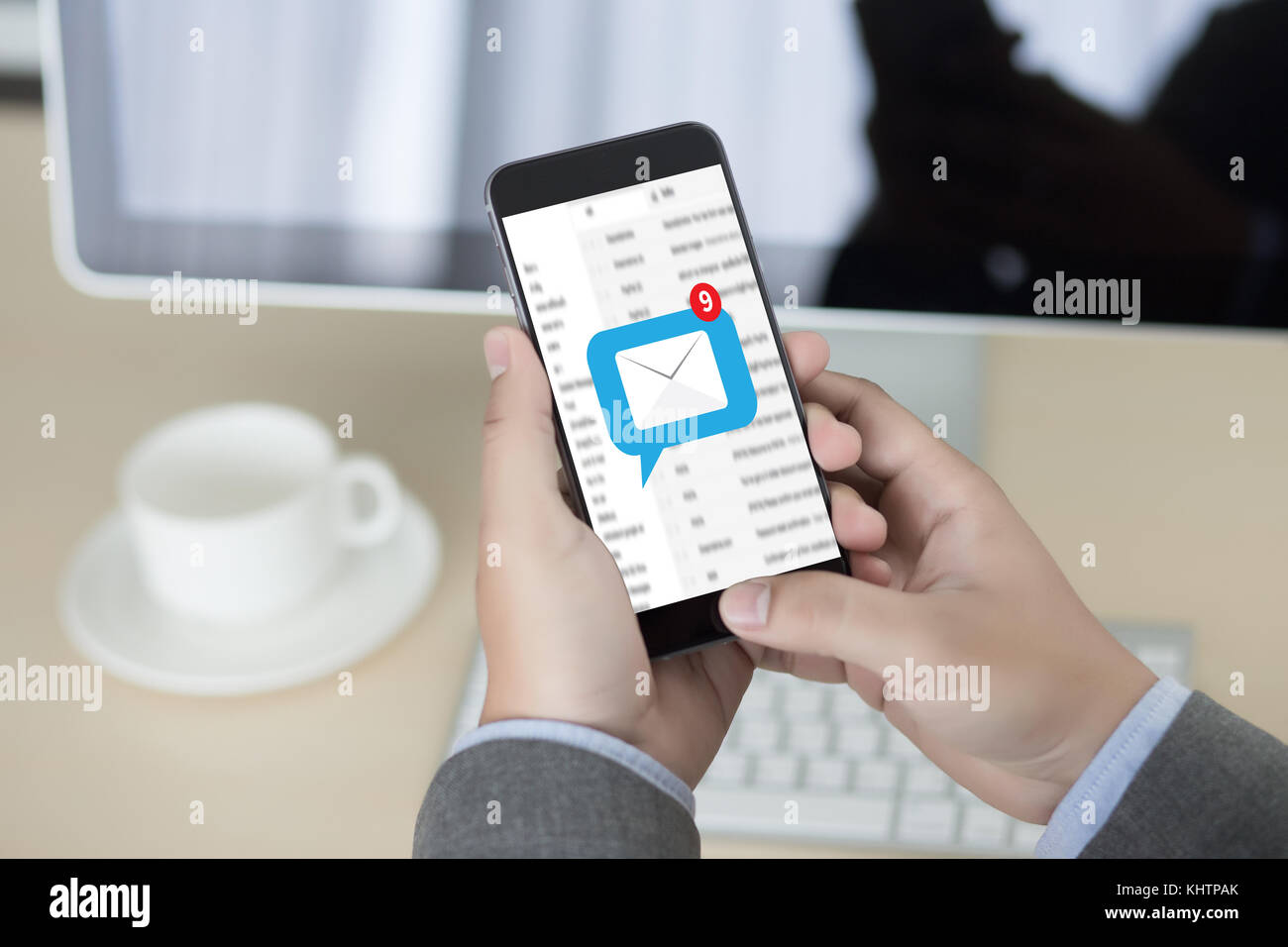 Mail Communication Connection message to mailing contacts phone Global ...