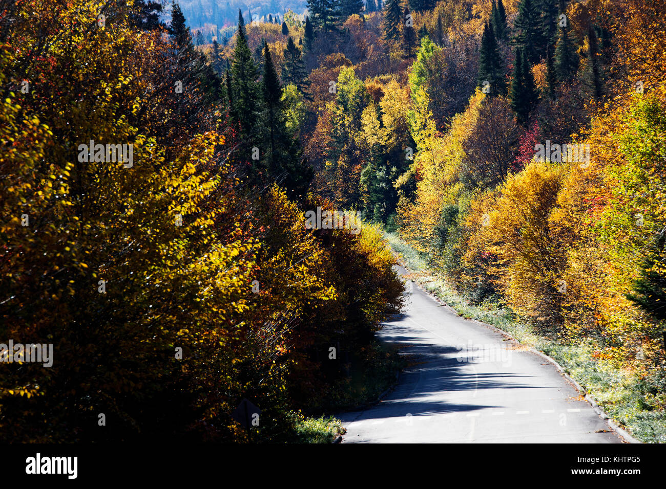 Quebec and fall hi-res stock photography and images - Alamy