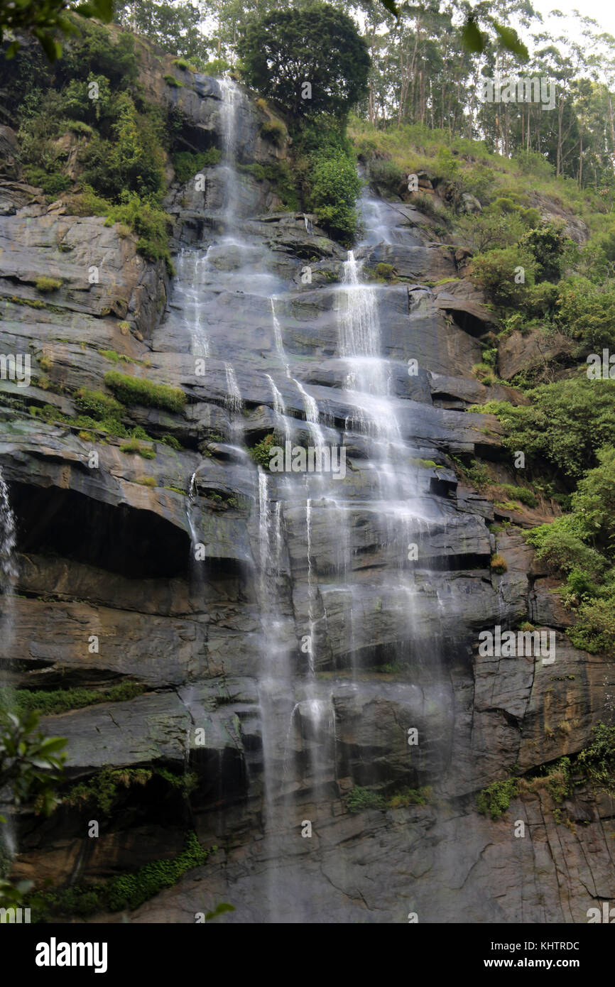 bomburu ella waterfall Stock Photo - Alamy