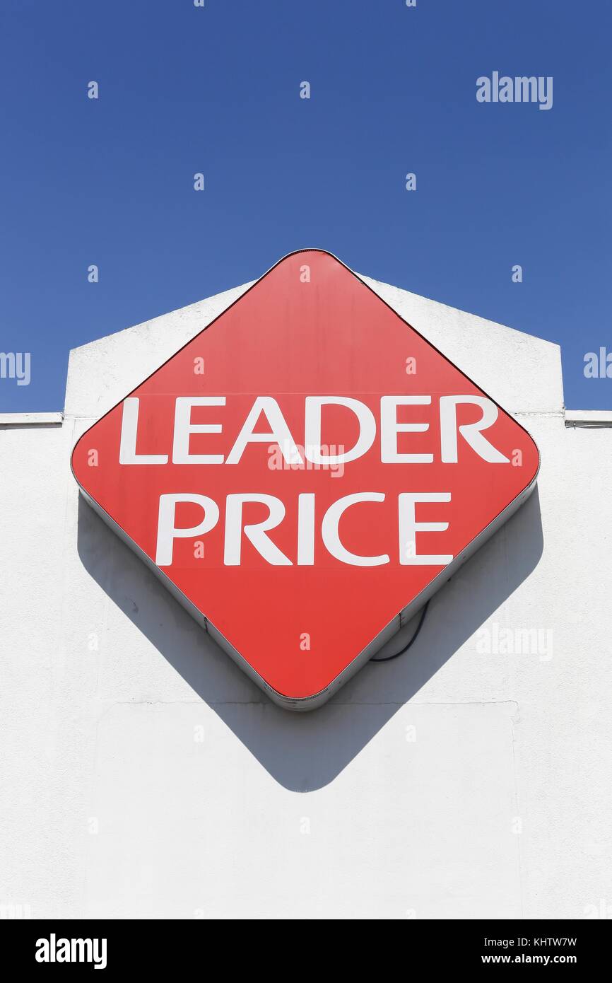 Leader logo hi-res stock photography and images - Alamy