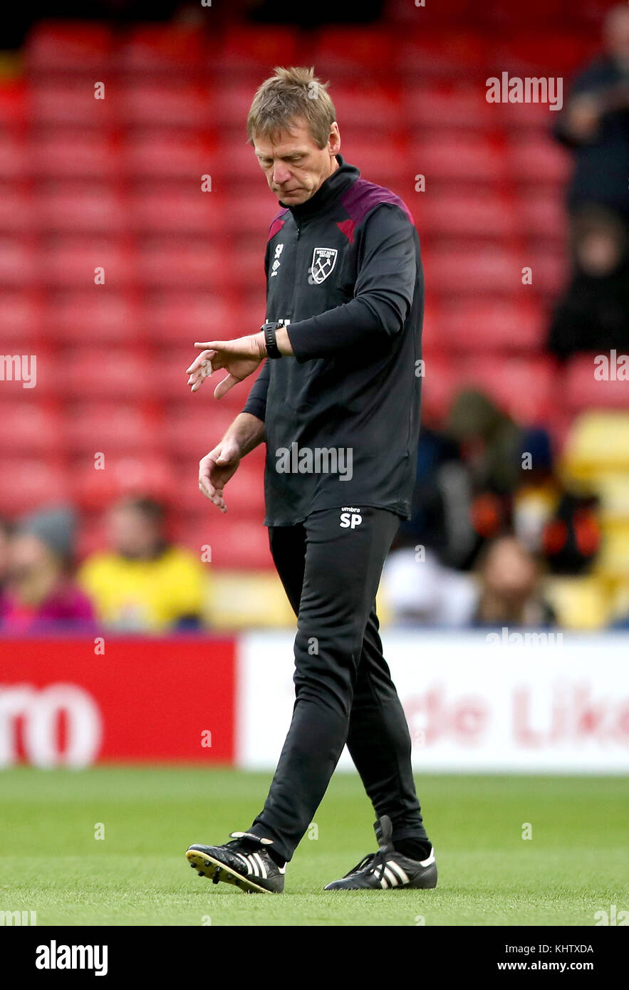 West Ham United assistant manager Stuart Pearce during warm-up before ...