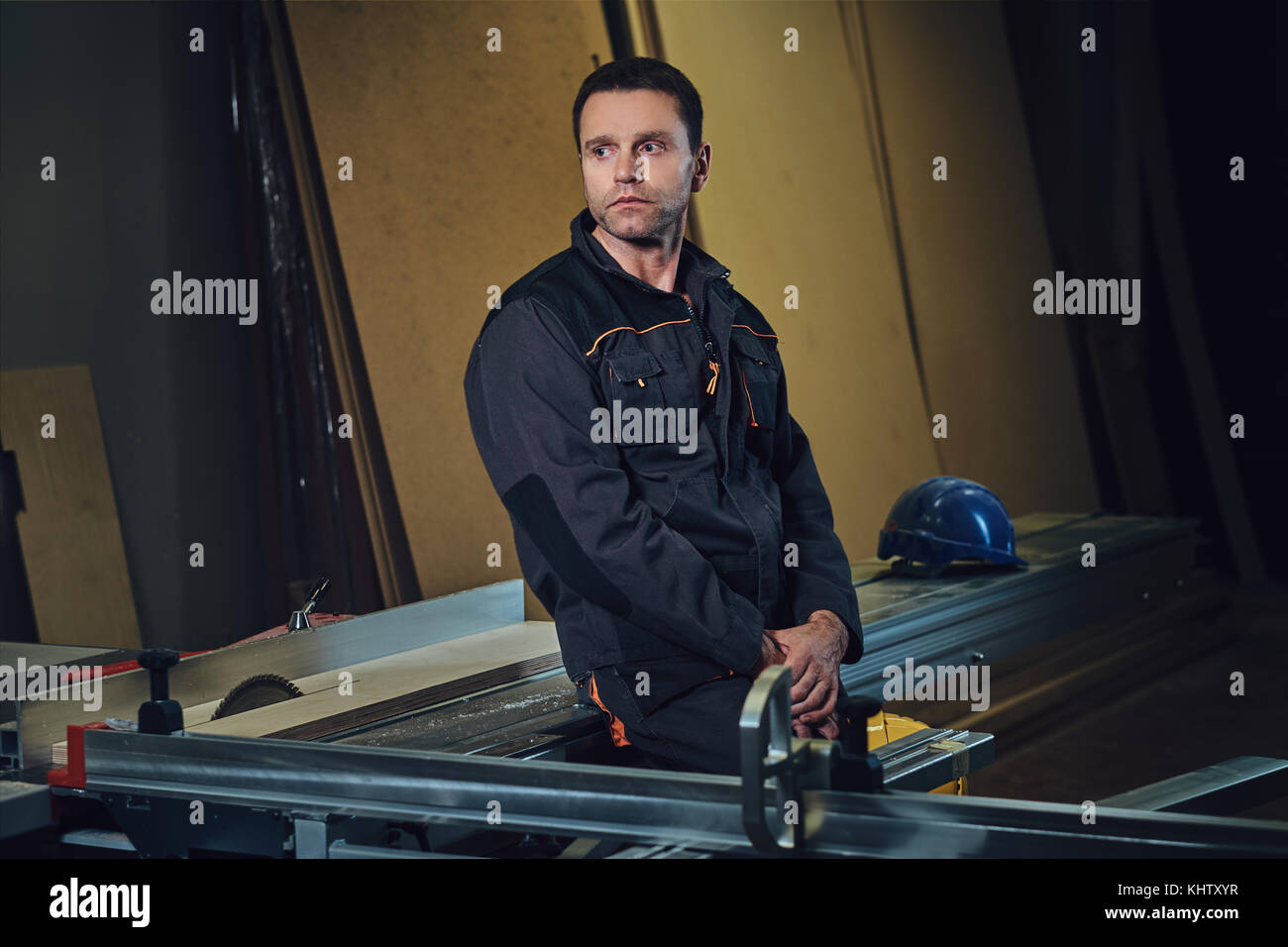 Portrait of a carpenter Stock Photo - Alamy