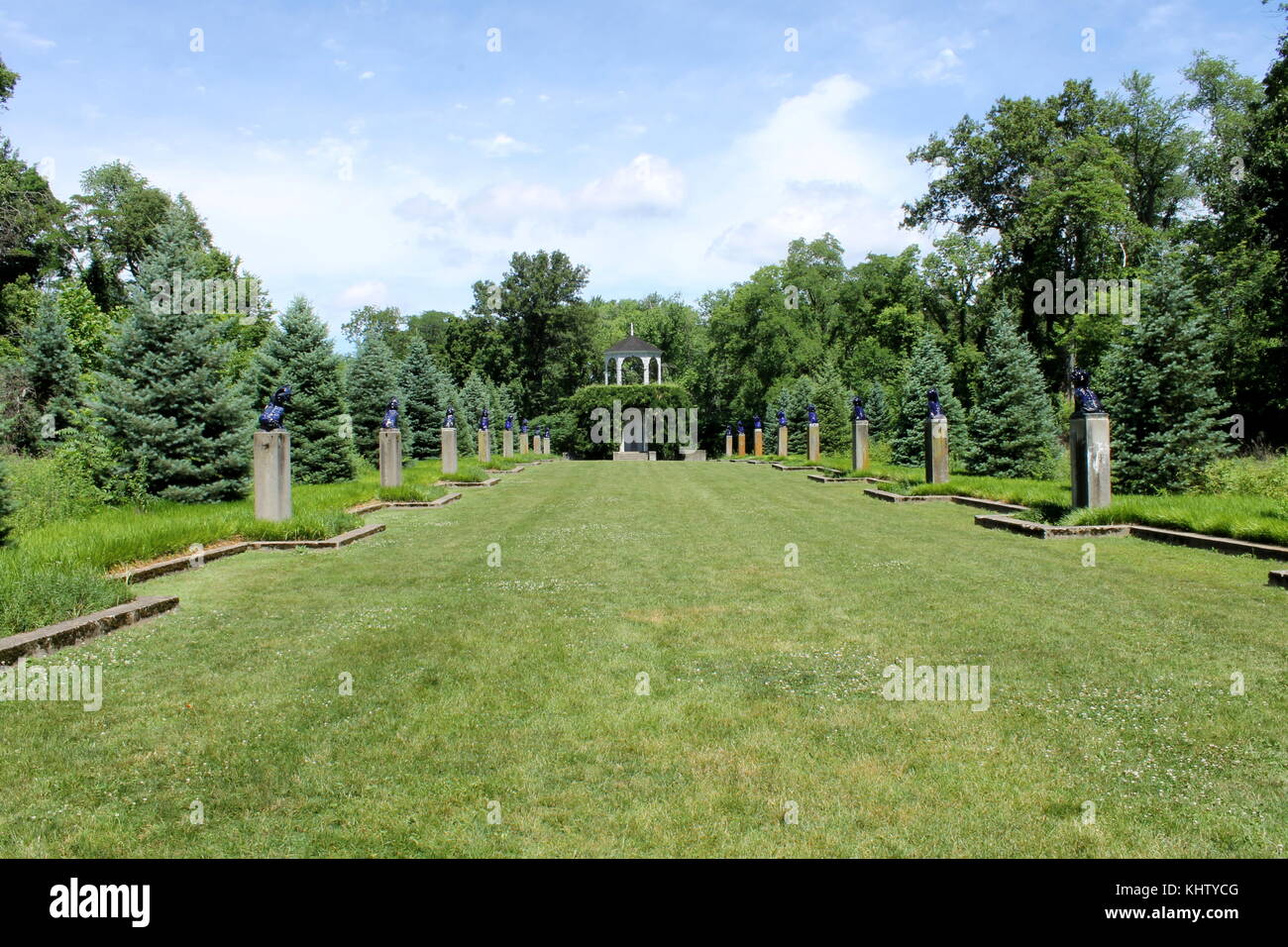 Foo dog garden at Allerton Park and Retreat Center - University of ...