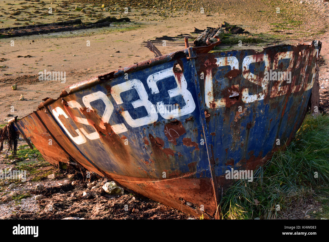 Isle of wight shipwreck hi-res stock photography and images - Alamy