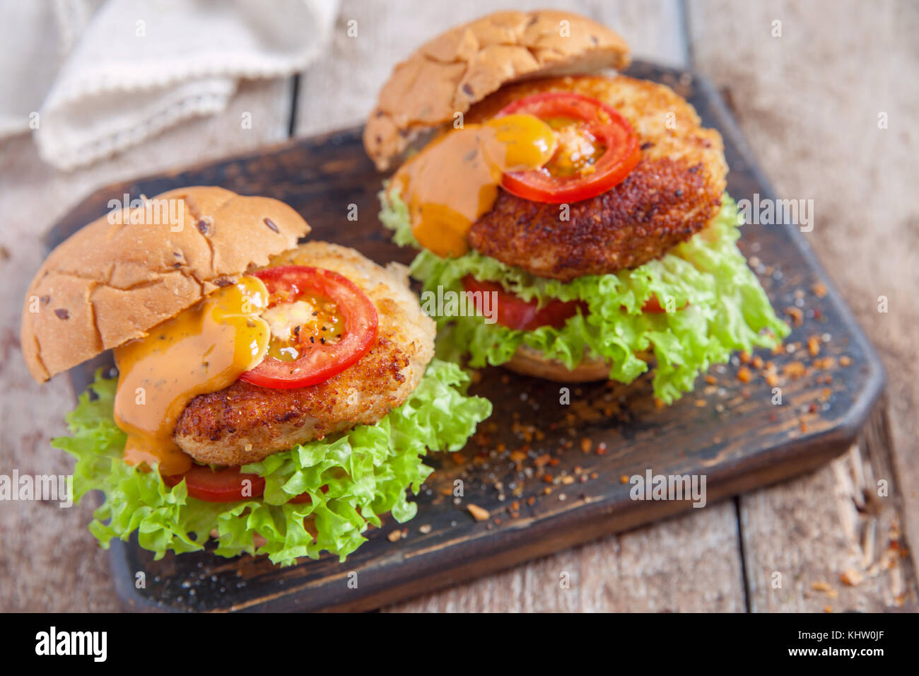 Crispy chicken burgers hi-res stock photography and images - Alamy