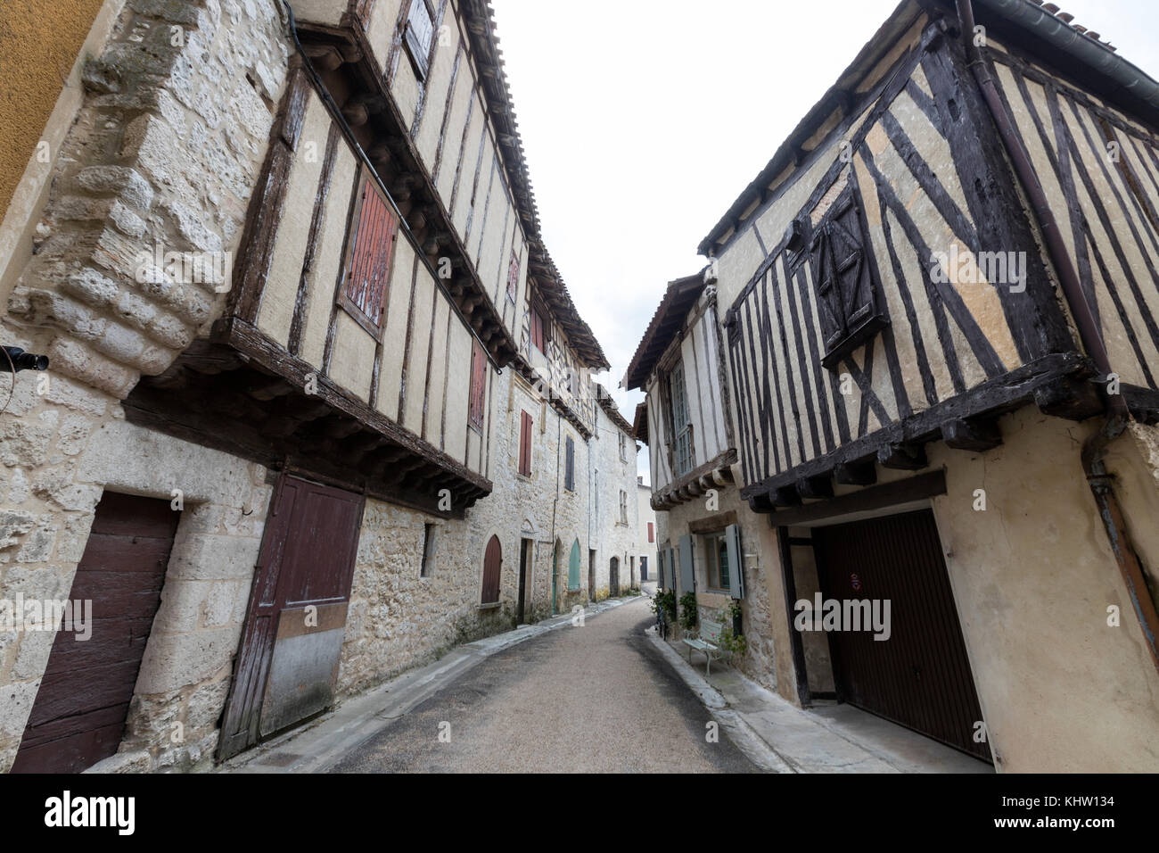 Issigeac, medieval village with timber framing houses in Périgord ...