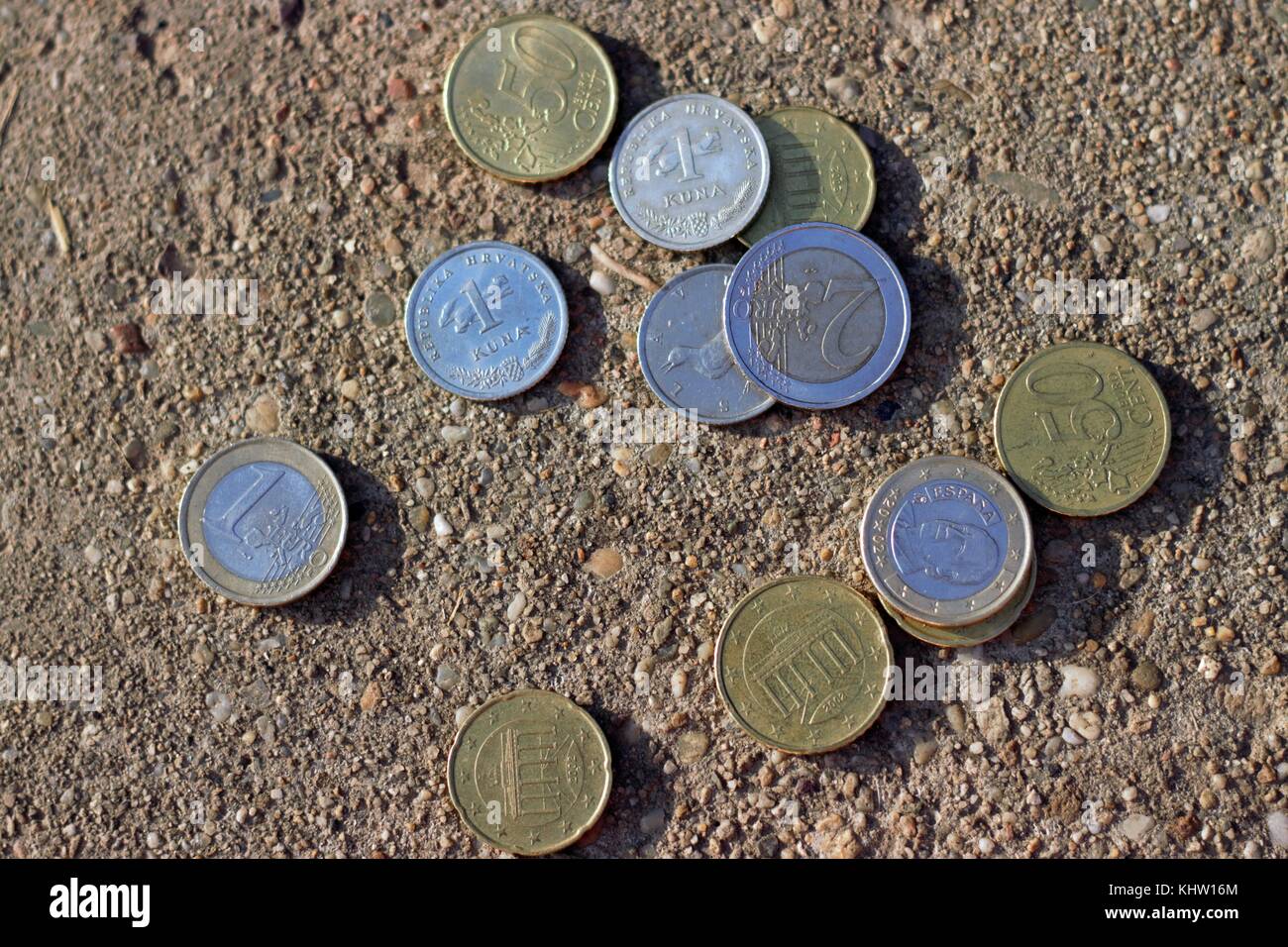 cash on the sidewalk Stock Photo - Alamy