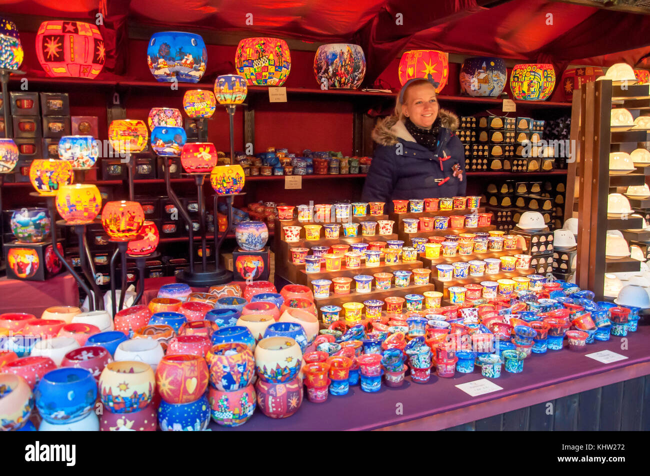 Stall holder at market hi-res stock photography and images - Alamy