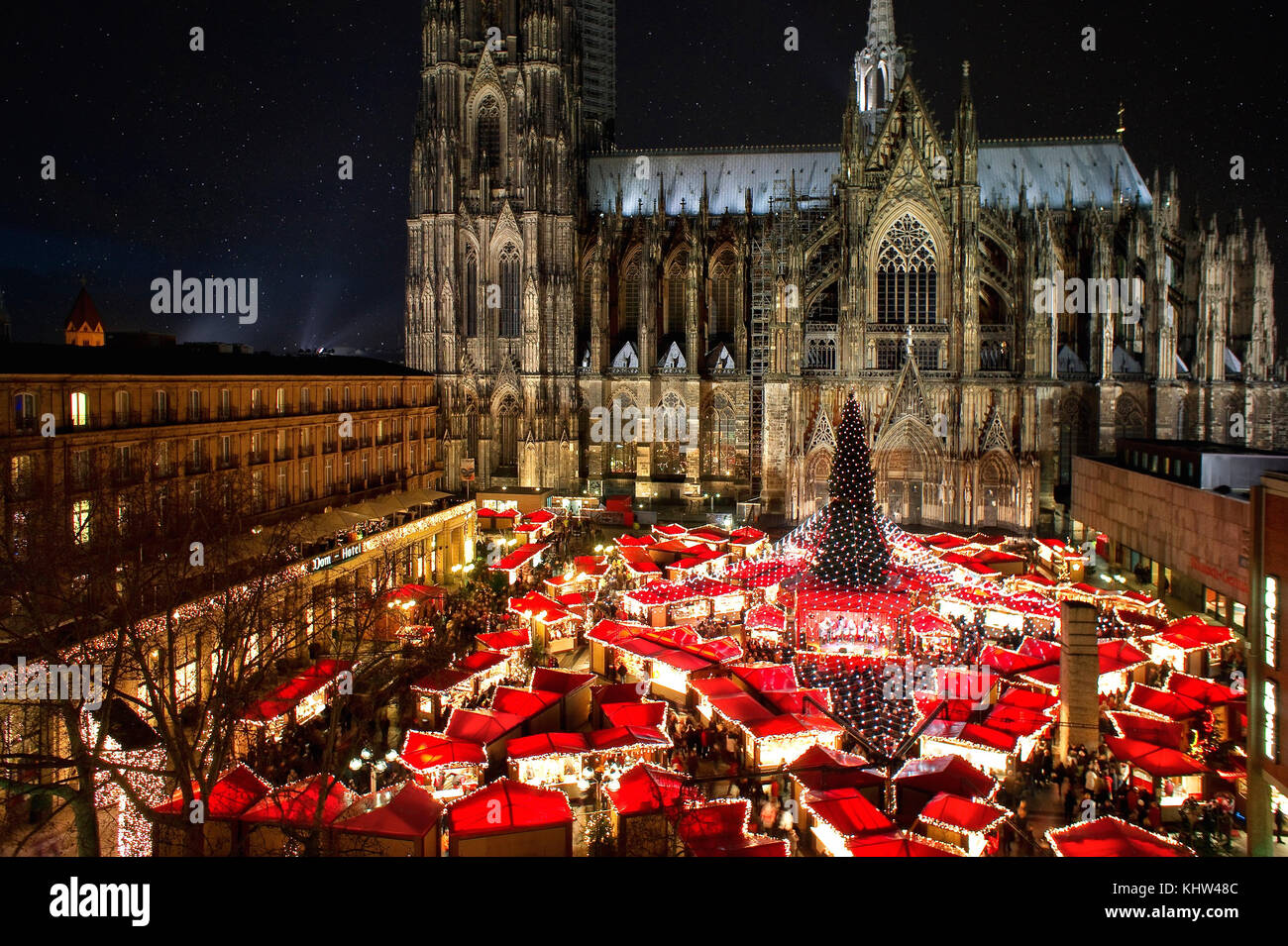 Public theater of Cologne Cathedral Chrismas Market with its typical ...