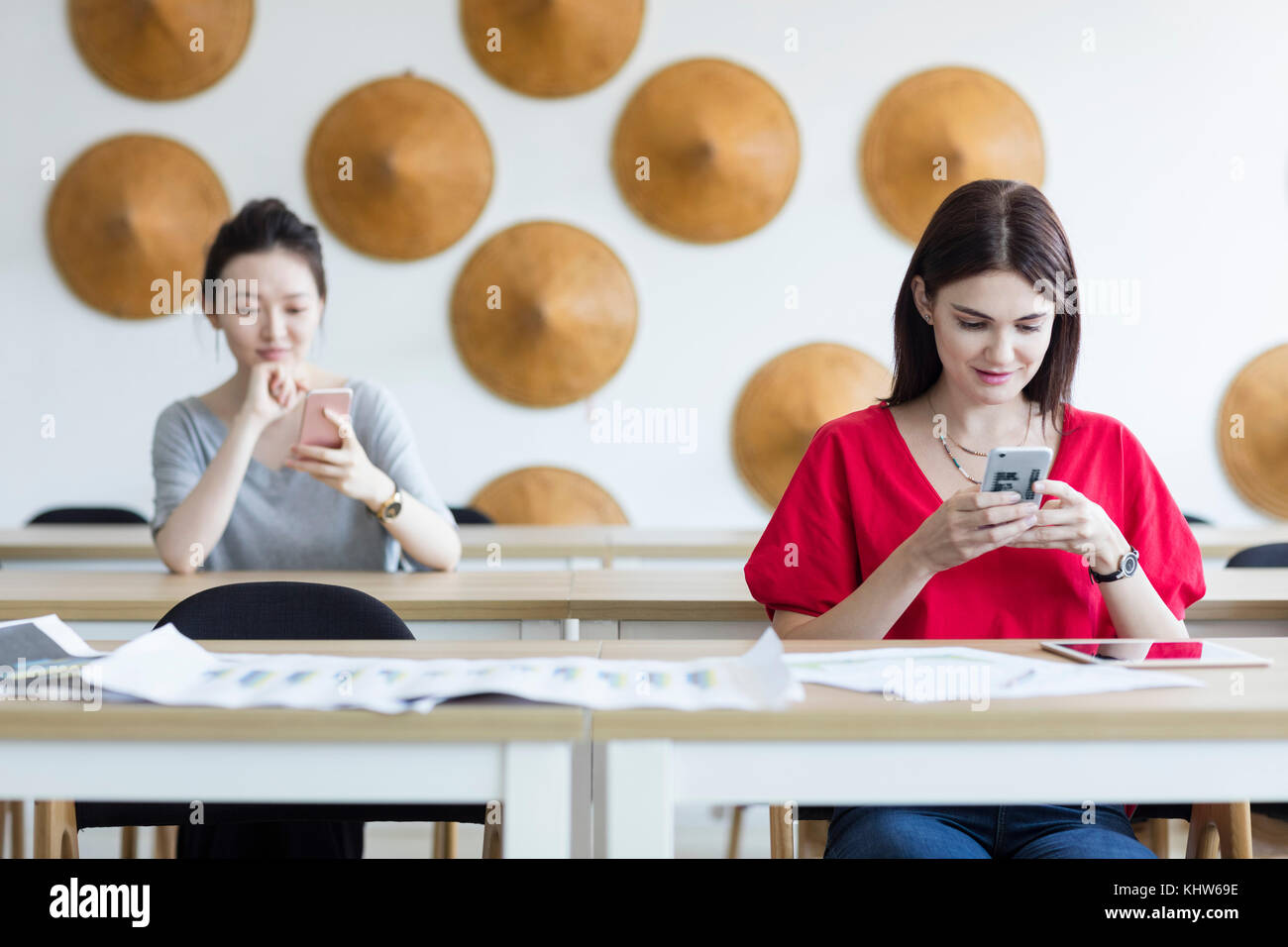 Mobile use in class hi-res stock photography and images - Alamy