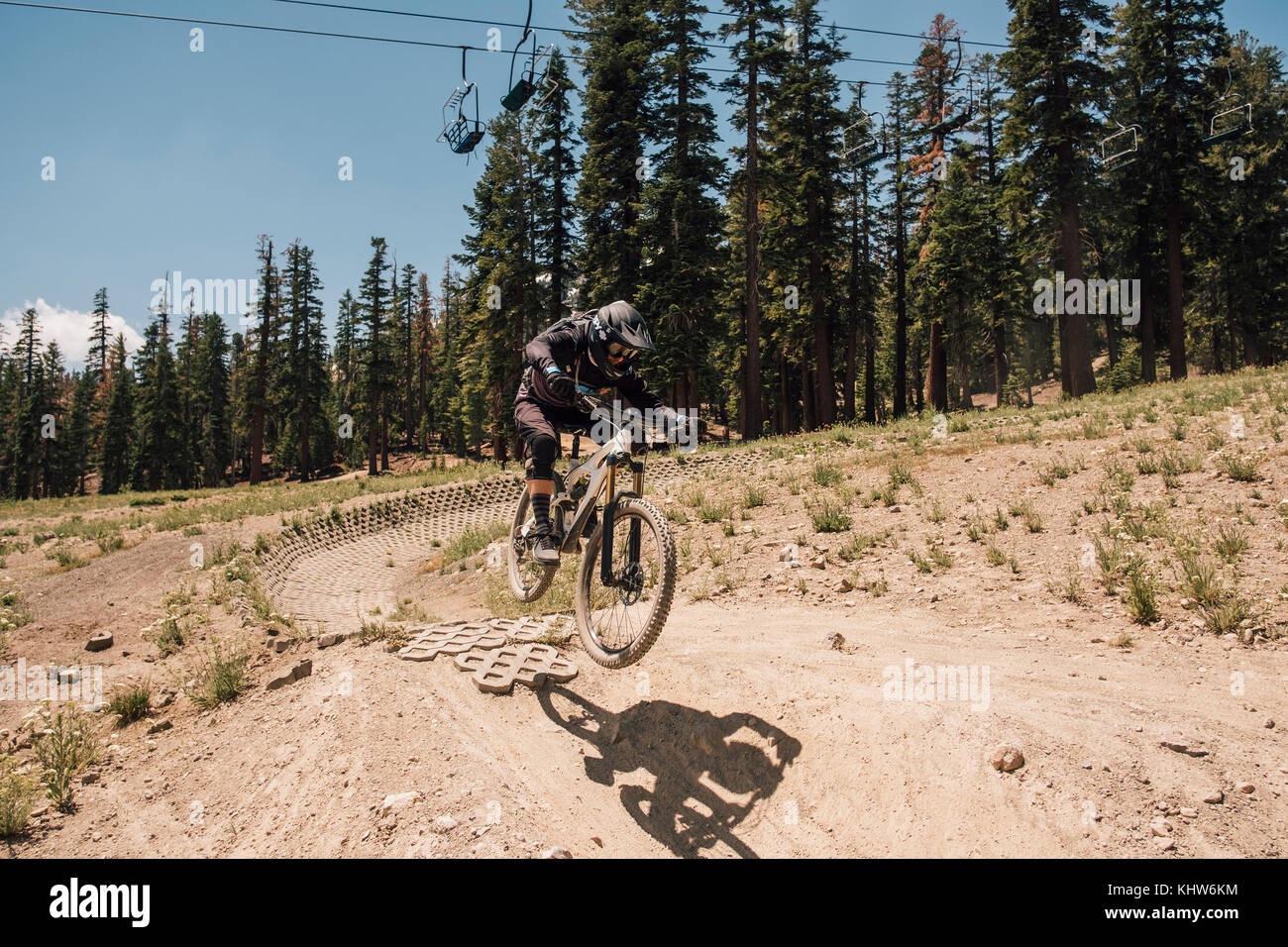 Jumping cyclist hi-res stock photography and images - Alamy
