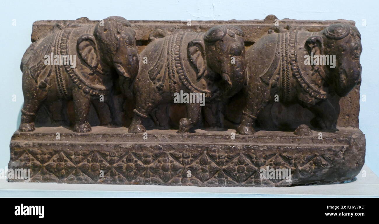 Elephant frieze hi-res stock photography and images - Alamy