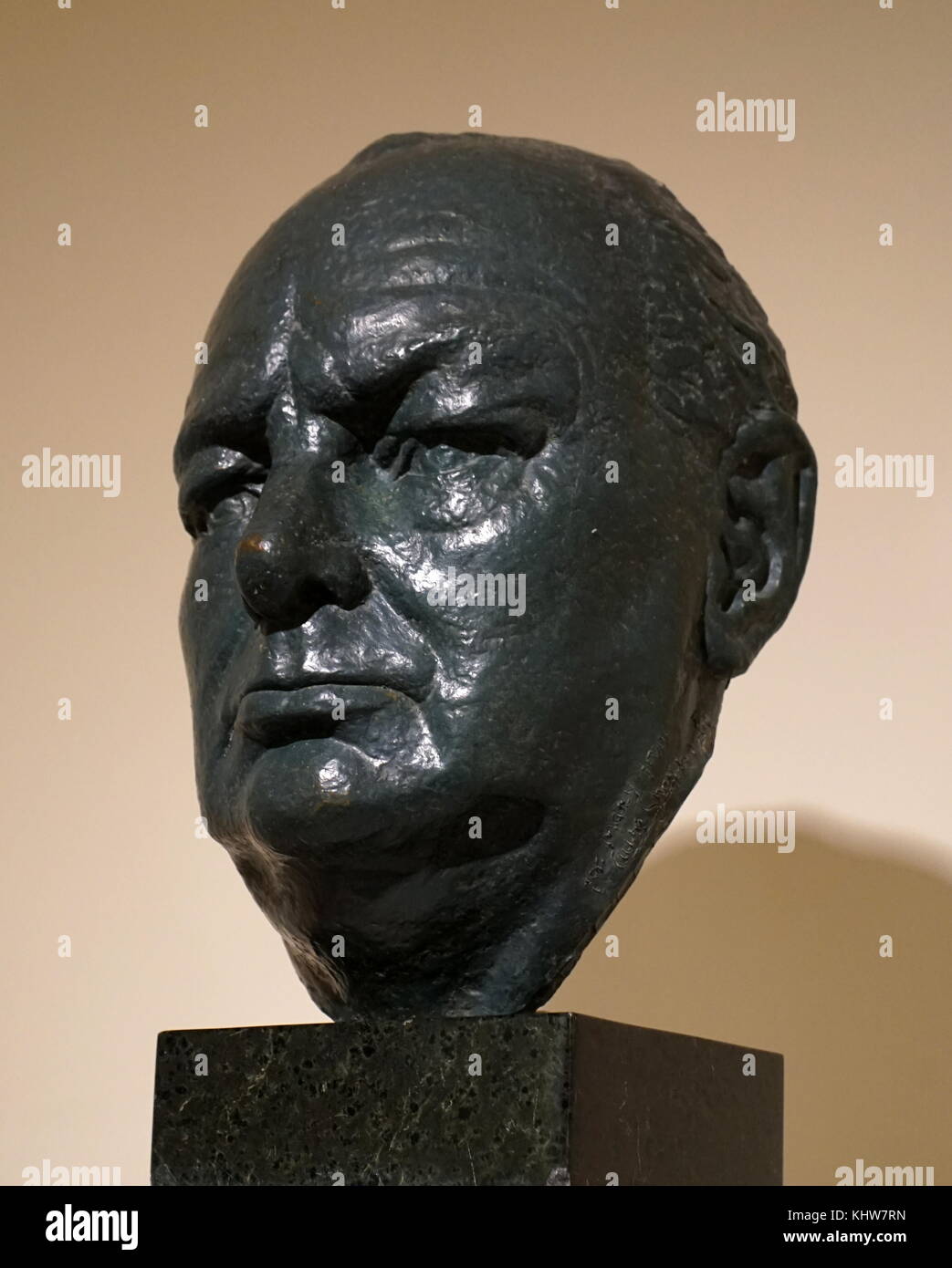 Bronze head of Sir Winston Leonard Spencer-Churchill (1874-1965) a ...