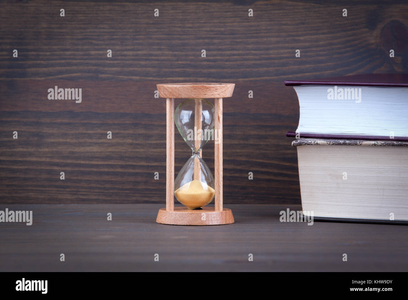 Vintage ancient egg timer hi-res stock photography and images - Alamy