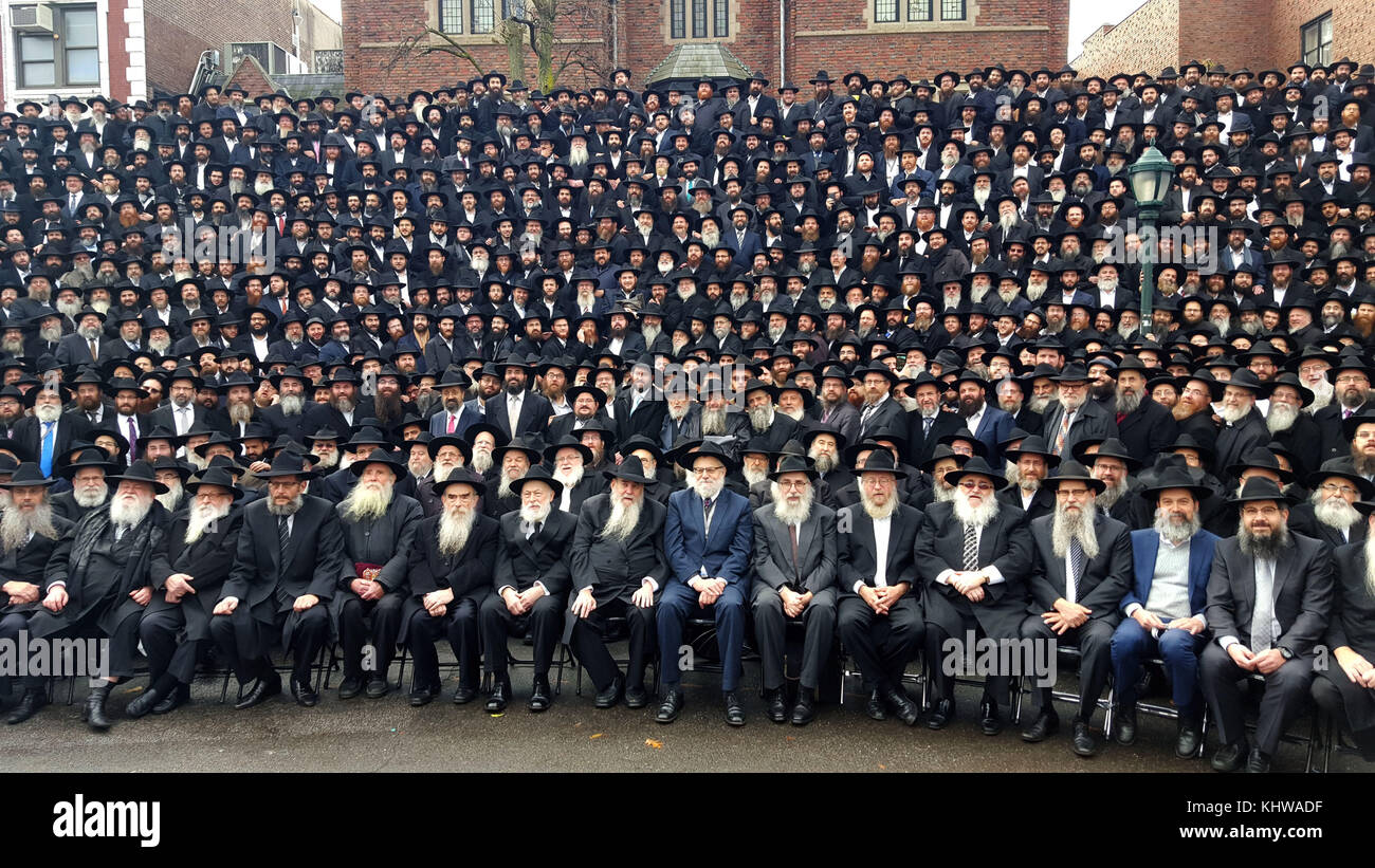 New York, New York, USA. 19th Nov, 2017. 5,600 Chabad-Lubavitch Hasidic ...