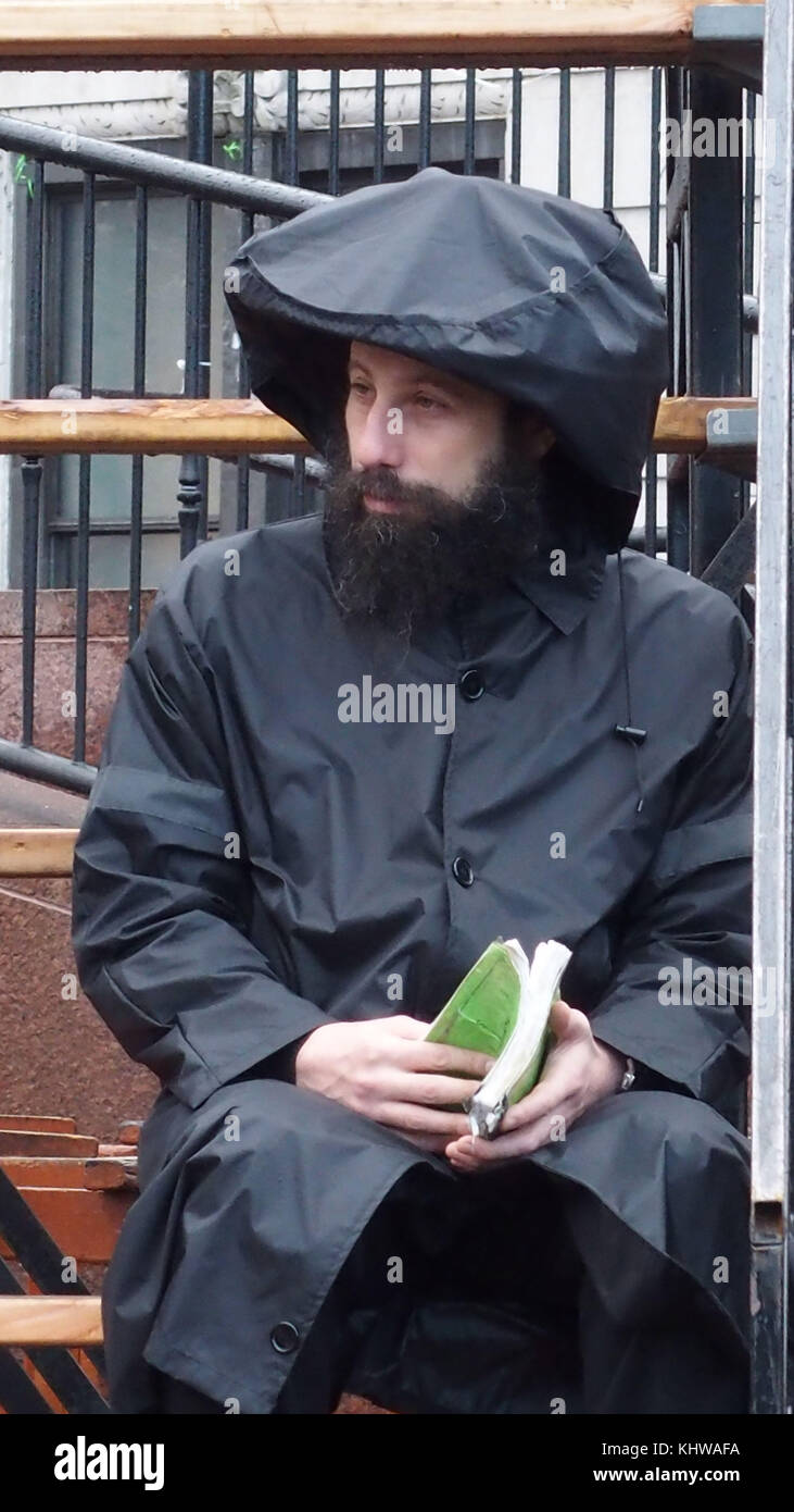 New York, New York, USA. 19th Nov, 2017. 5,600 Chabad-Lubavitch Hasidic ...