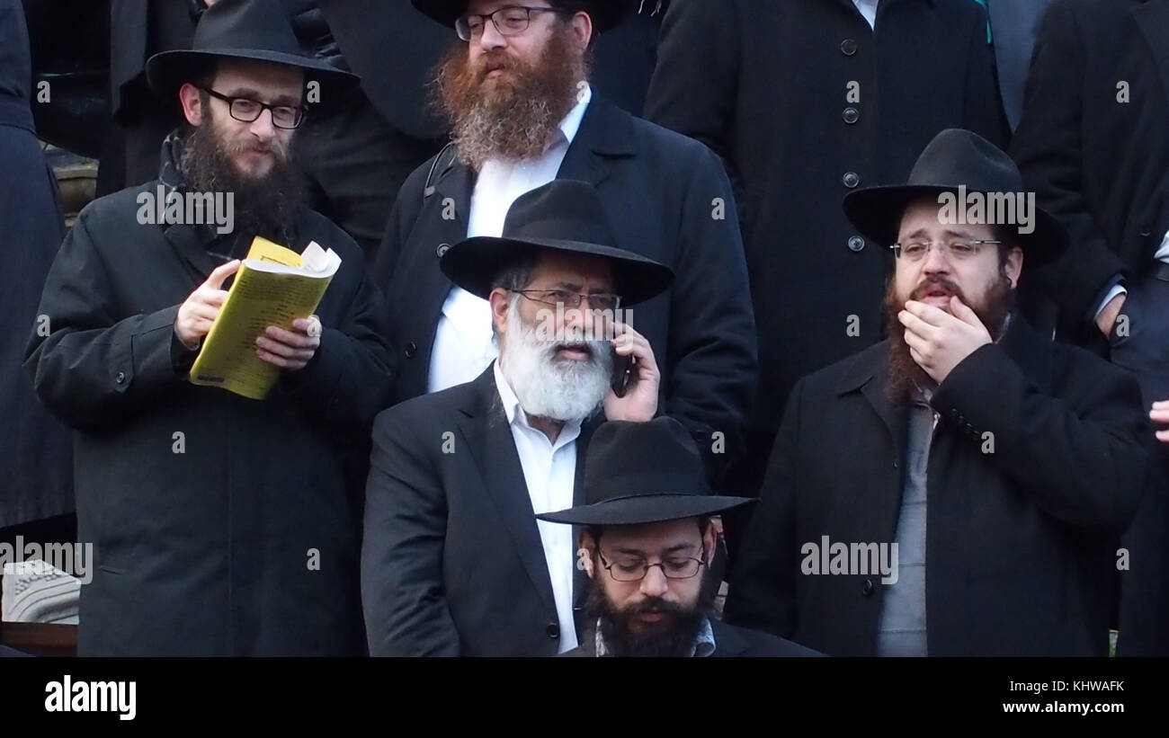 New York, New York, USA. 19th Nov, 2017. 5,600 Chabad-Lubavitch Hasidic ...