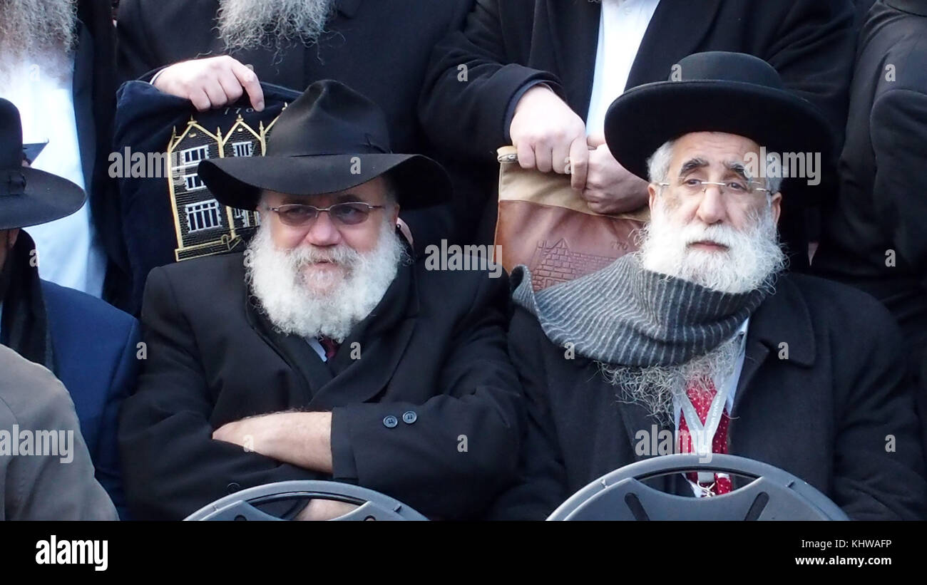 New York, New York, USA. 19th Nov, 2017. 5,600 Chabad-Lubavitch Hasidic ...