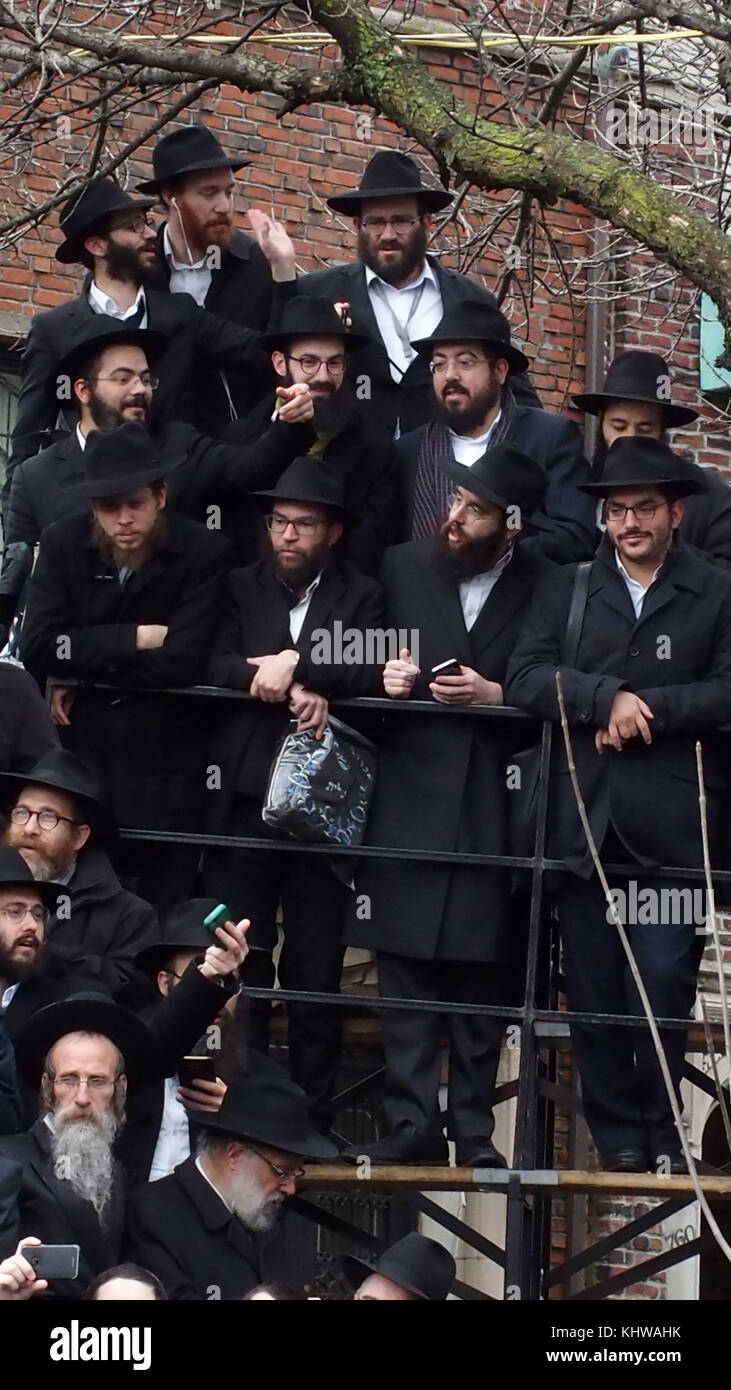 New York, New York, USA. 19th Nov, 2017. 5,600 Chabad-Lubavitch Hasidic ...